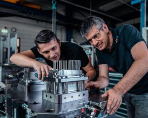 FUNK DREIDIMENSIONAL | Kunststofftechnik